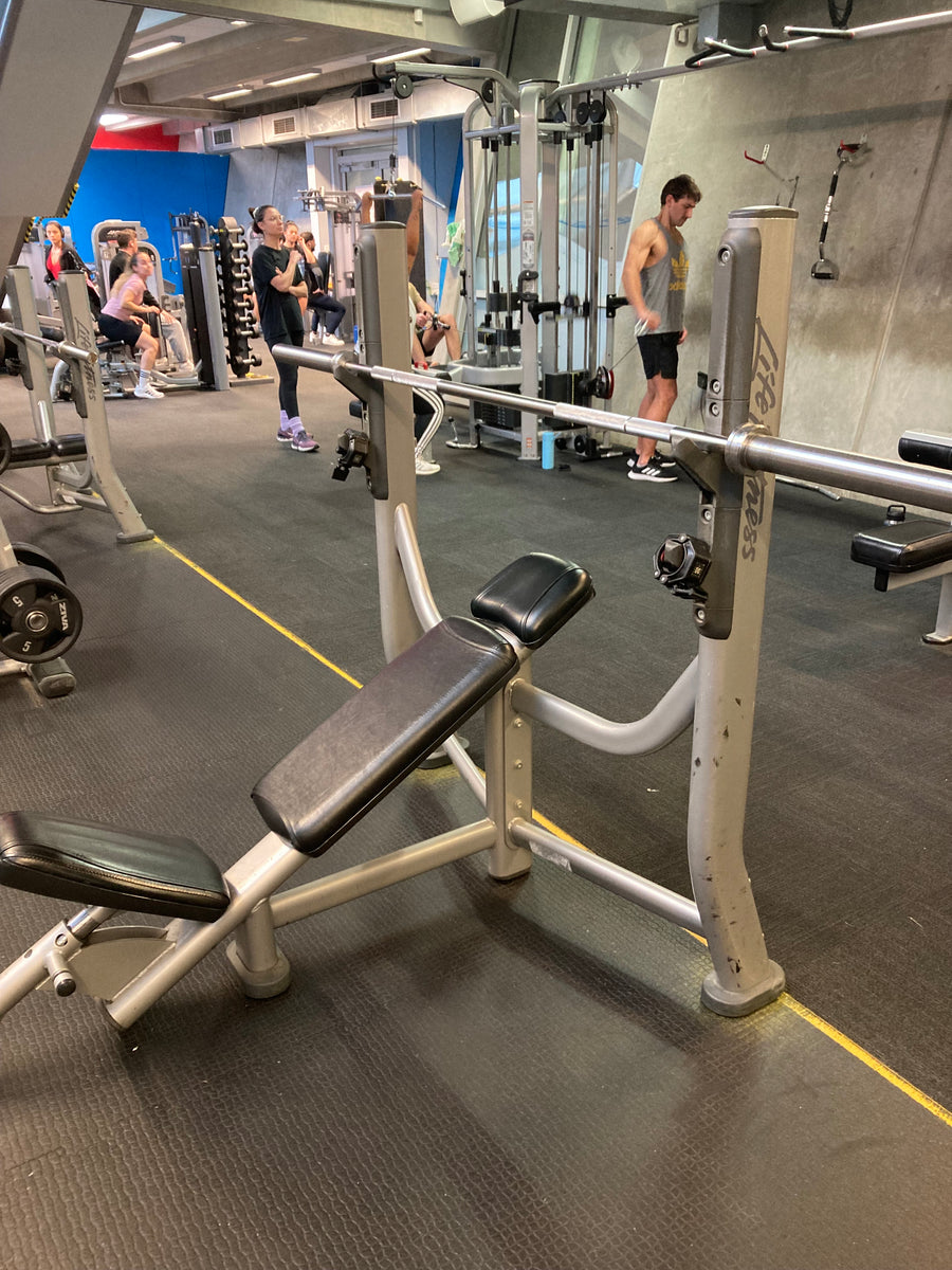 Life Fitness Olympic Incline Bench – Blue Fitness Ltd